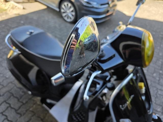 2010 Piaggio Vespa 125 GTS Super - Szwajcarska Dolina