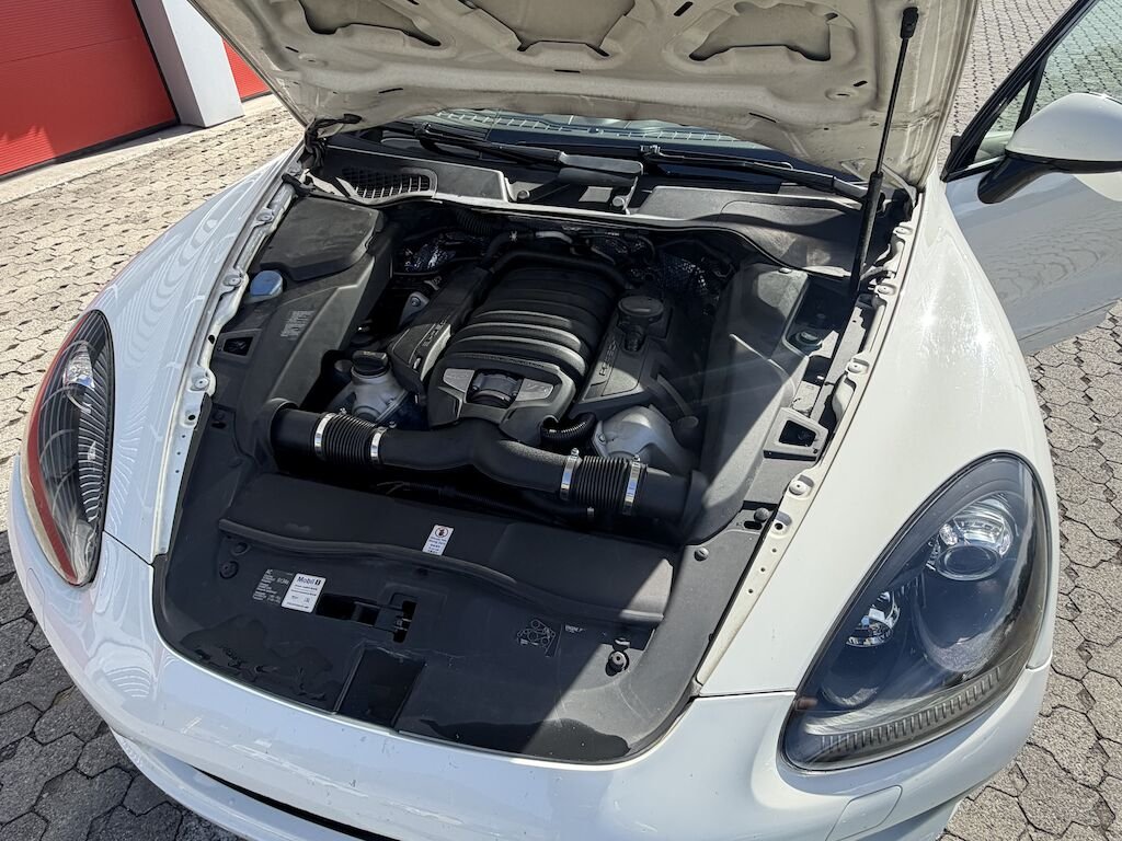 2011 Porsche Cayenne S - Szwajcarska Dolina