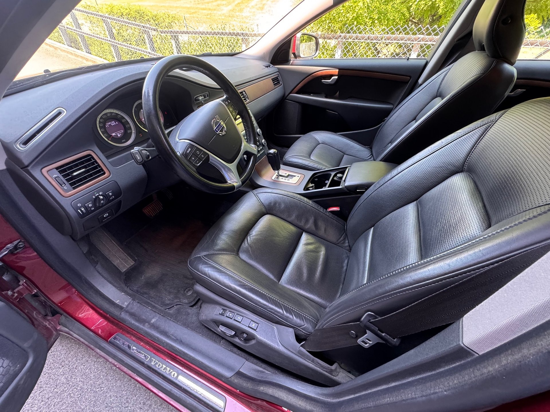 2010 VOLVO V70 D5 AWD - Szwajcarska Dolina