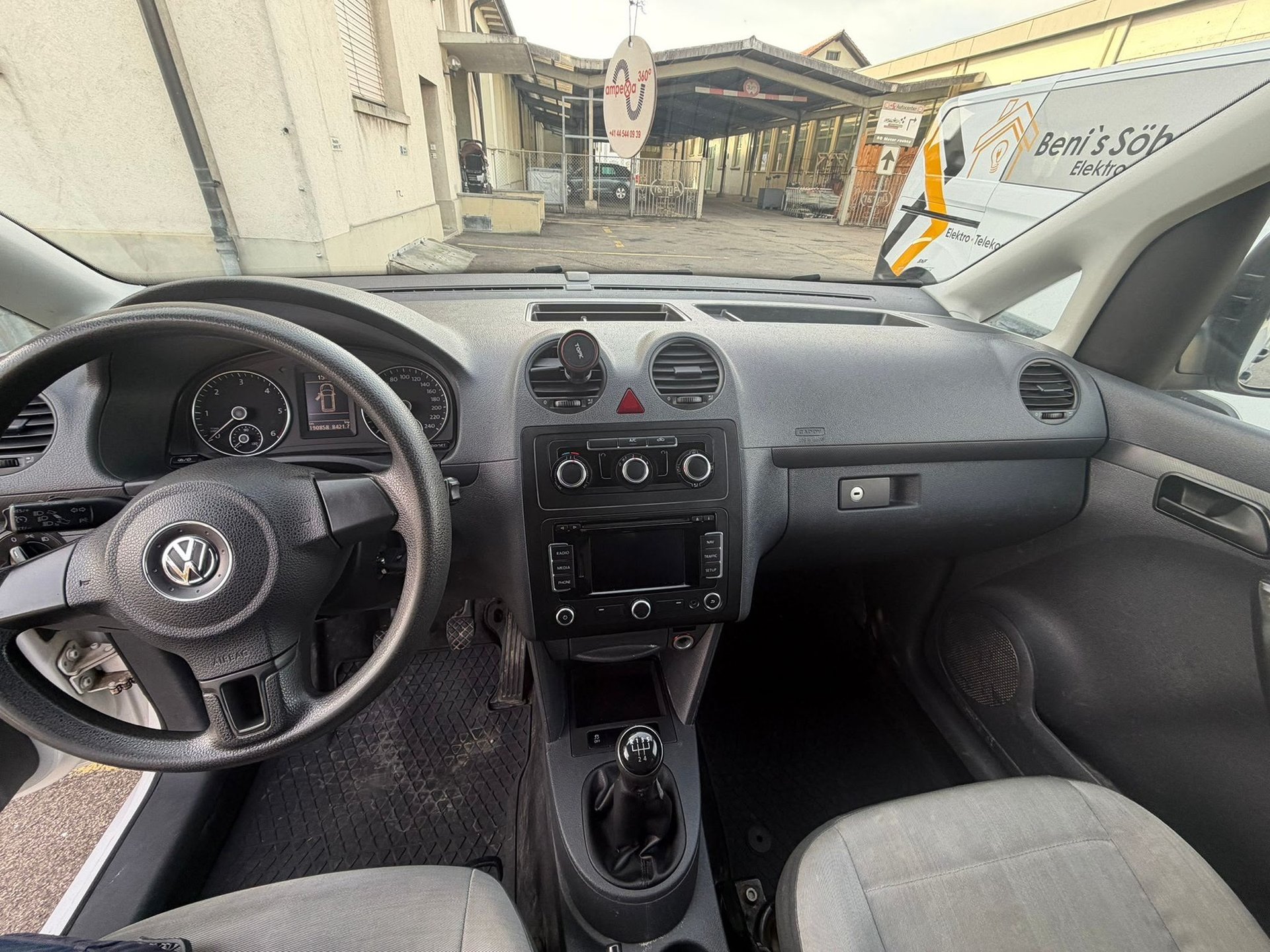2012 VW Caddy 1.6 D - Szwajcarska Dolina